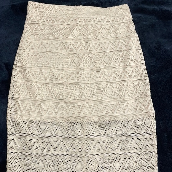 Forever 21 | Skirts | Cream Midi Skirt | Poshmark